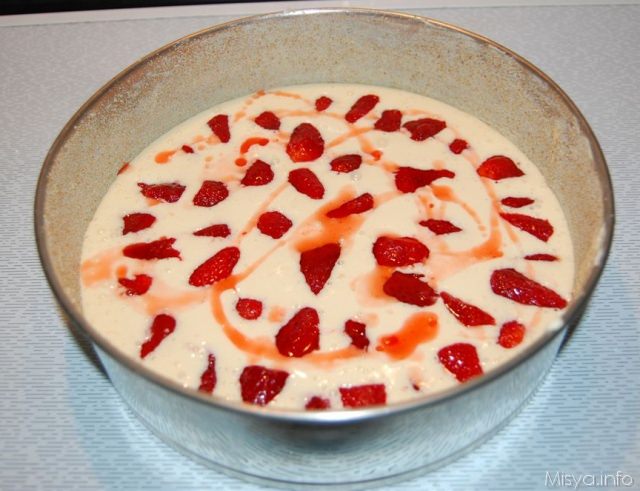 » Torta con le fragole - Ricetta Torta con le fragole di Misya